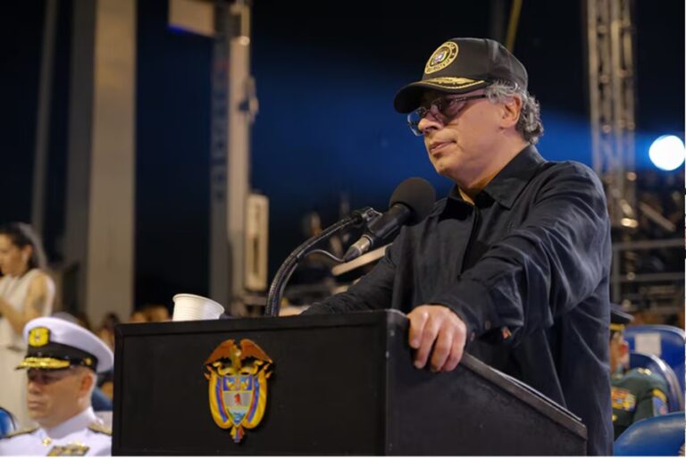 Petro publica sus gastos y desata escándalo por pago en burdel de ...